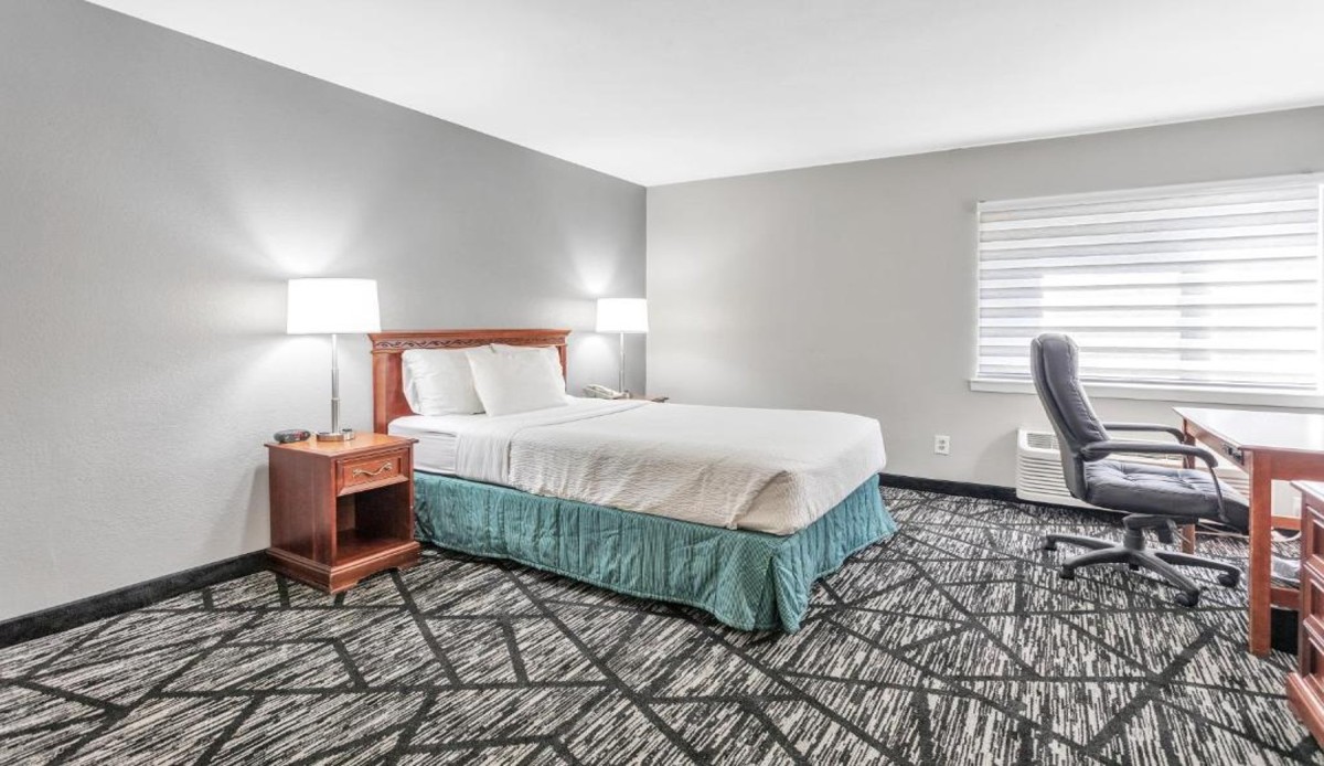 La Quinta Inn Cleveland Independence Hotel | Hotels in Independence Ohio